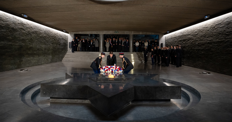 Au Mémorial De La Shoah élysée